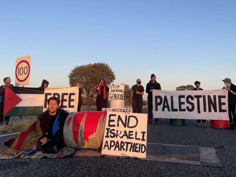 Pro-Palestine activists block entry to Pine Gap base | Country News