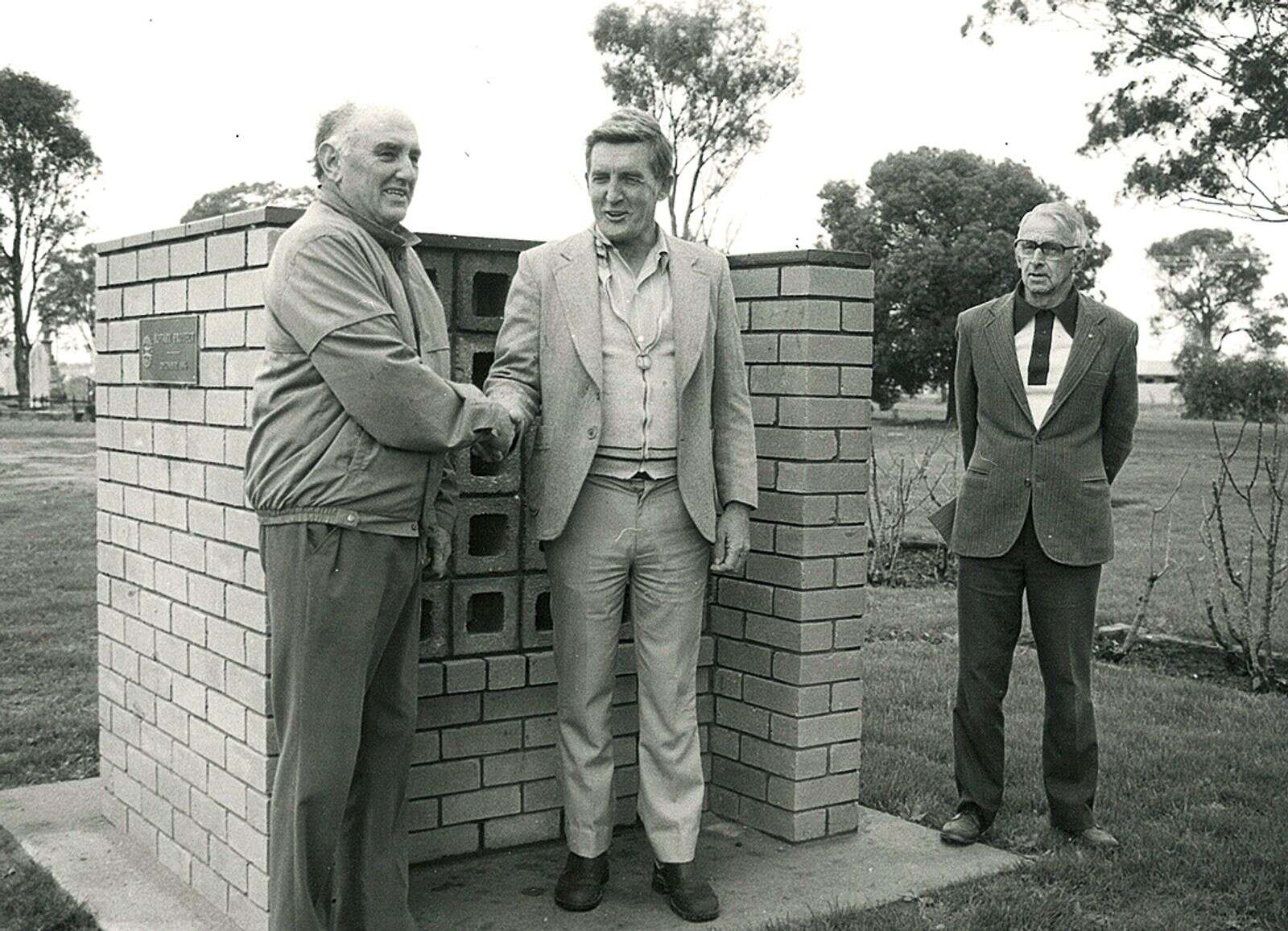 Rotary service project at cemetery | Corowa Free Press