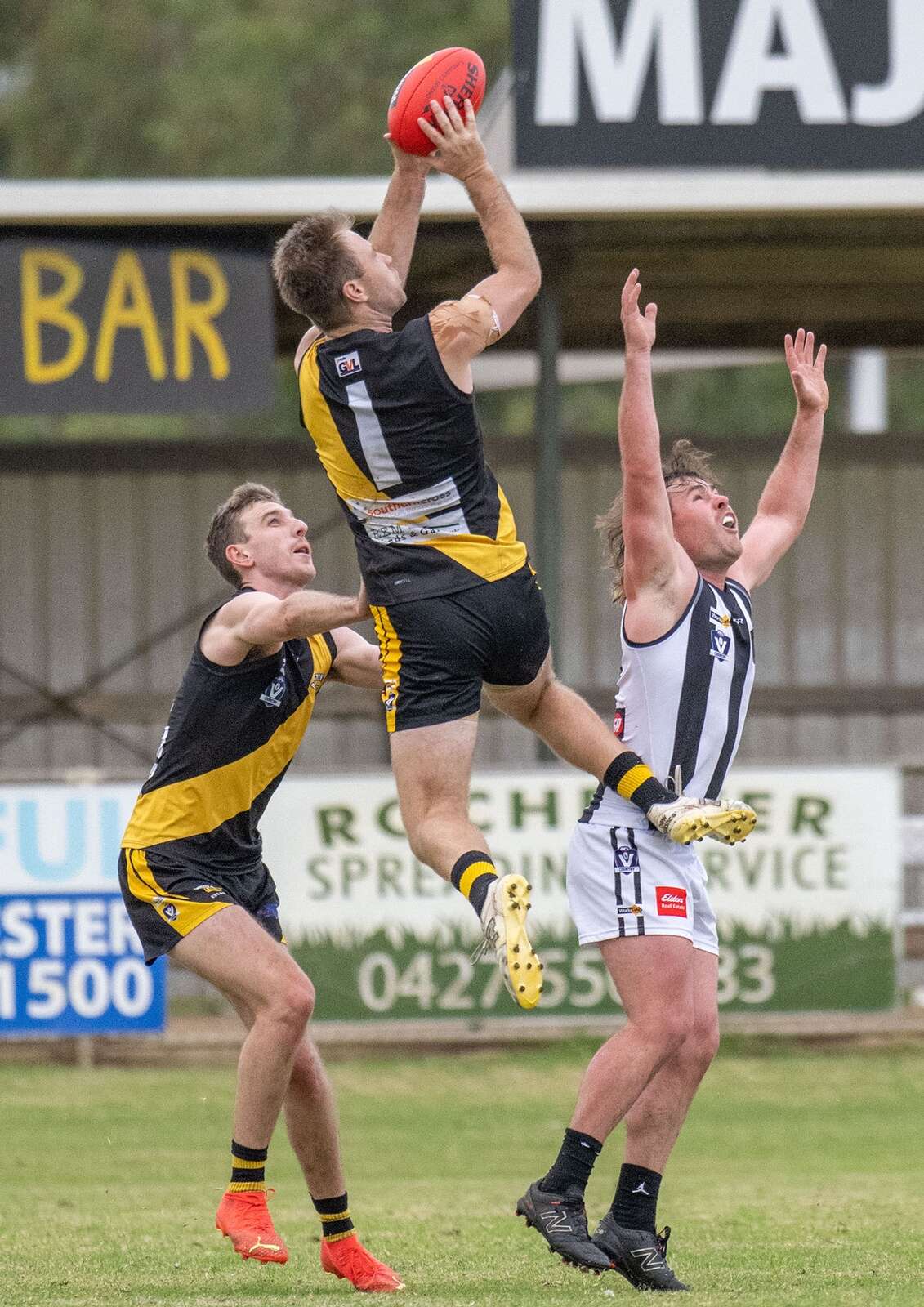 Clubs don Indigenous colours for ‘derby’ | Country News