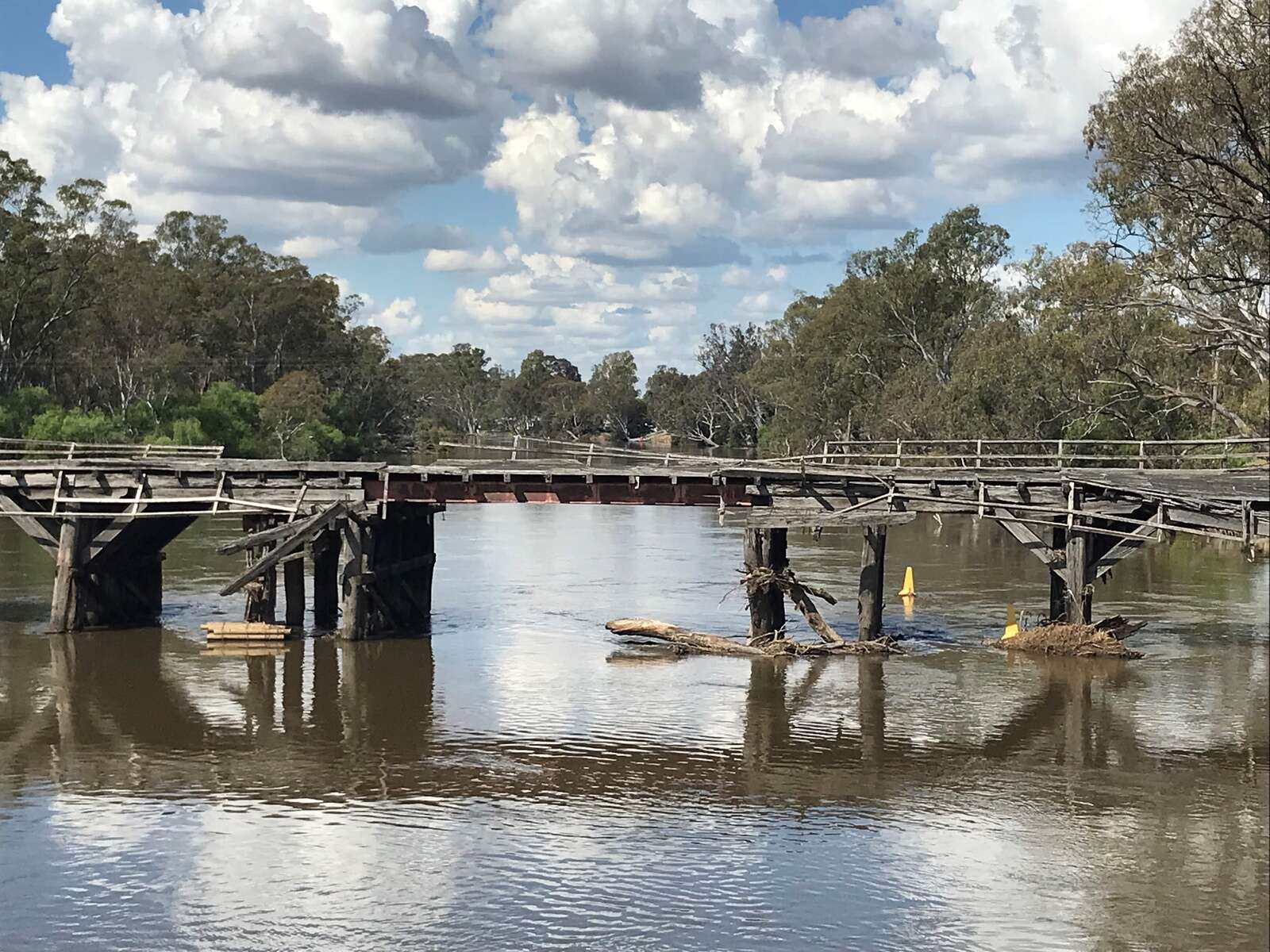 Chinaman’s Bridge works advance | Riverine Herald