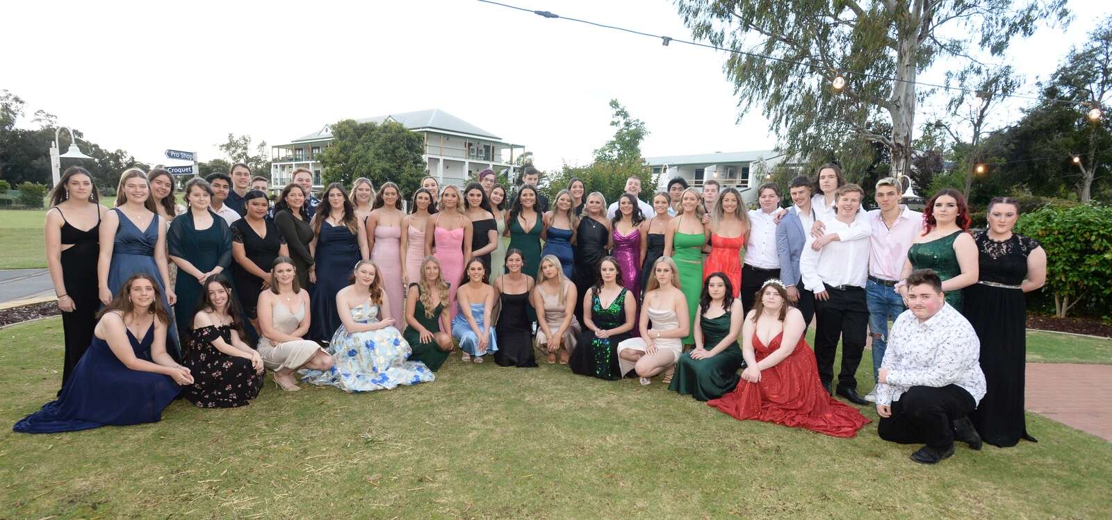 Seniors graduate from P-12 | Yarrawonga Chronicle