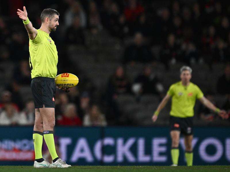 AFL coaches unconvinced on merits of last disposal rule | Kyabram Free ...