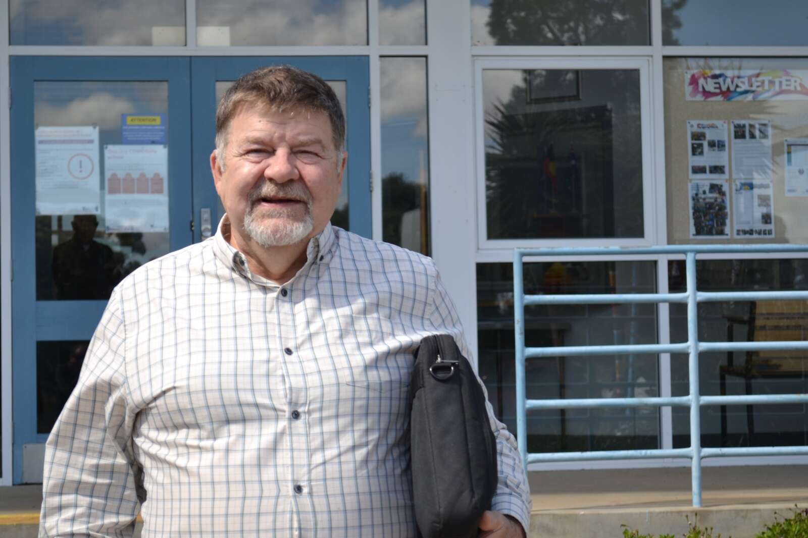 Popular principal calls it time | Country News