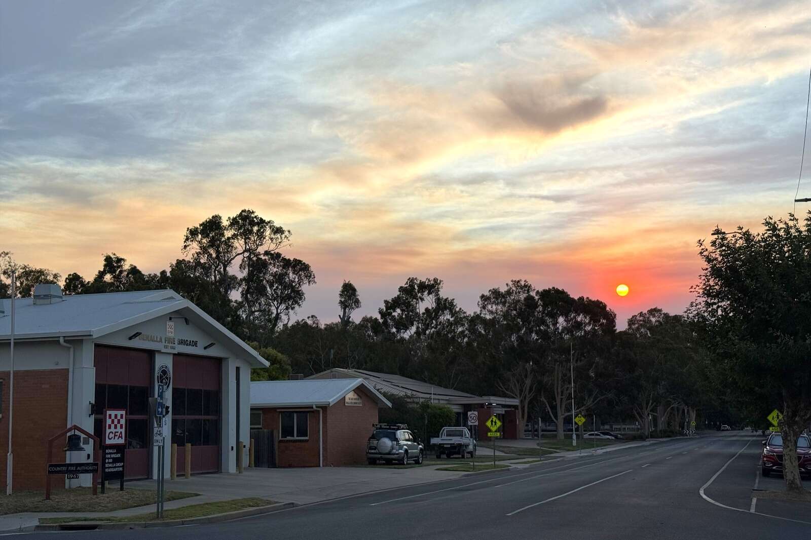 Benalla CFA thanks community for support during dangerous fire ...