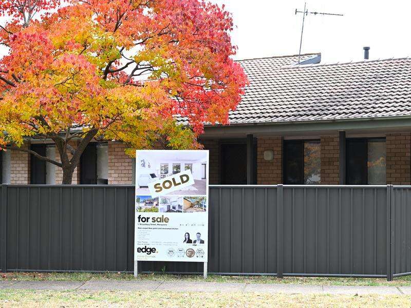 Chilly residents wonder why Australian homes so cold | Cobram Courier