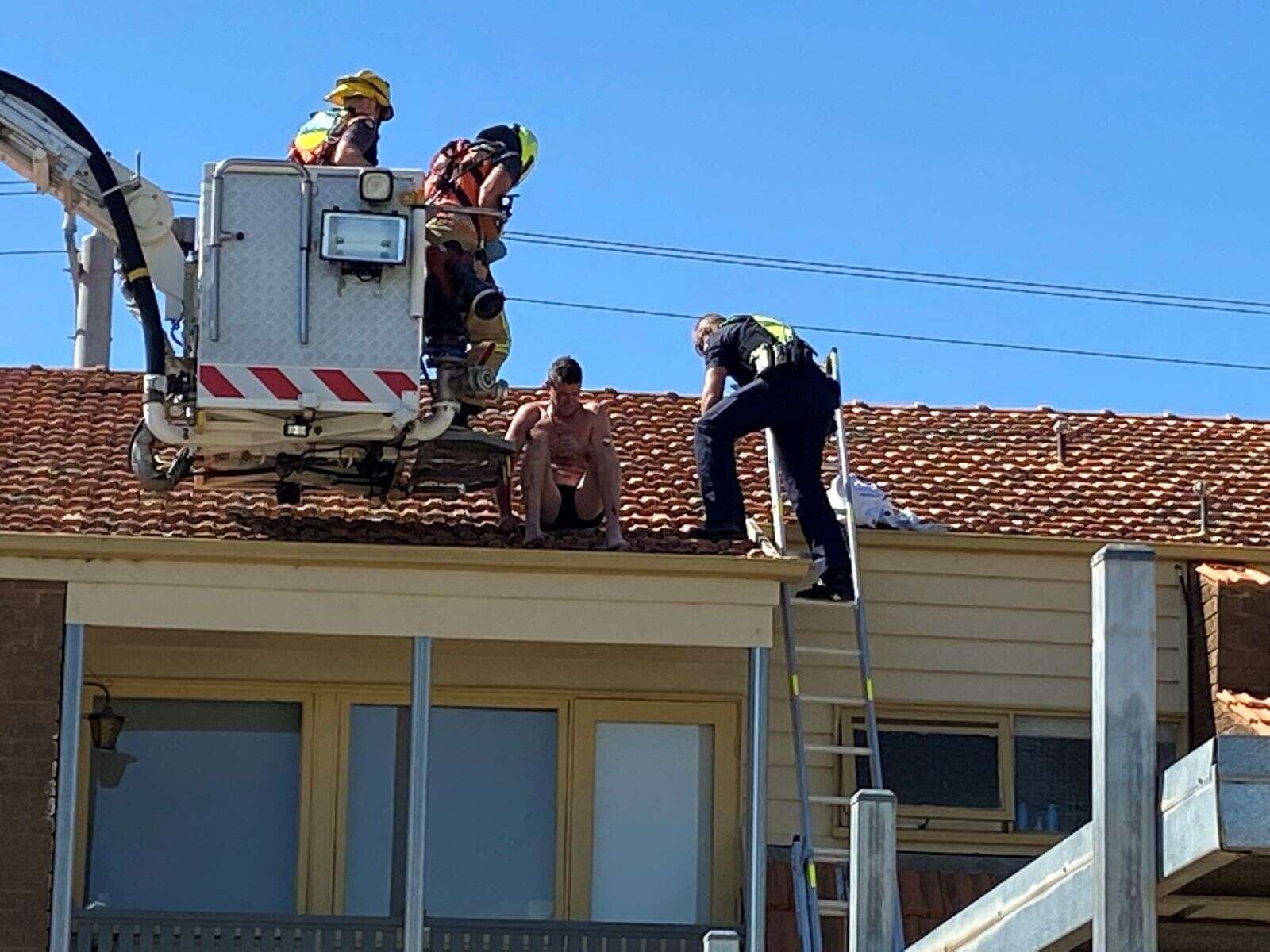 Man caught naked on a roof after 16-day crime spree | Shepparton News