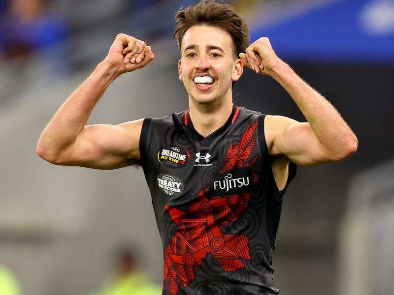 Essendon young gun Nic Martin signs new AFL deal | Benalla Ensign