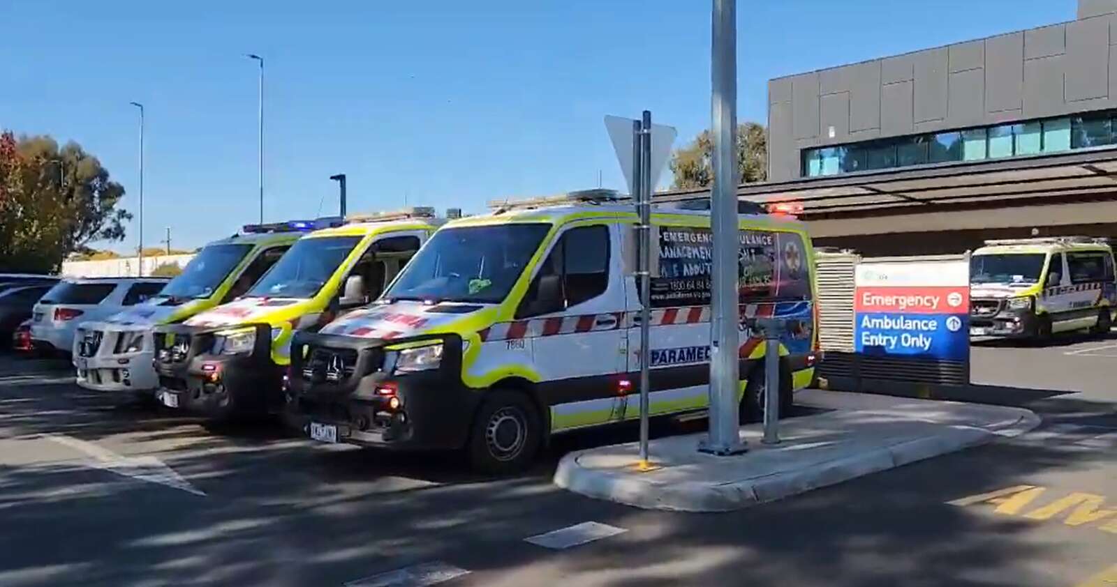 Queue crisis: Ambulances line up for hours at GV Health | Seymour Telegraph