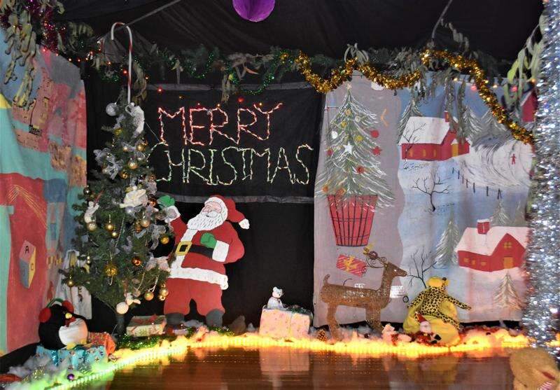 Santa’s Cave enchants children | Dairy News Australia