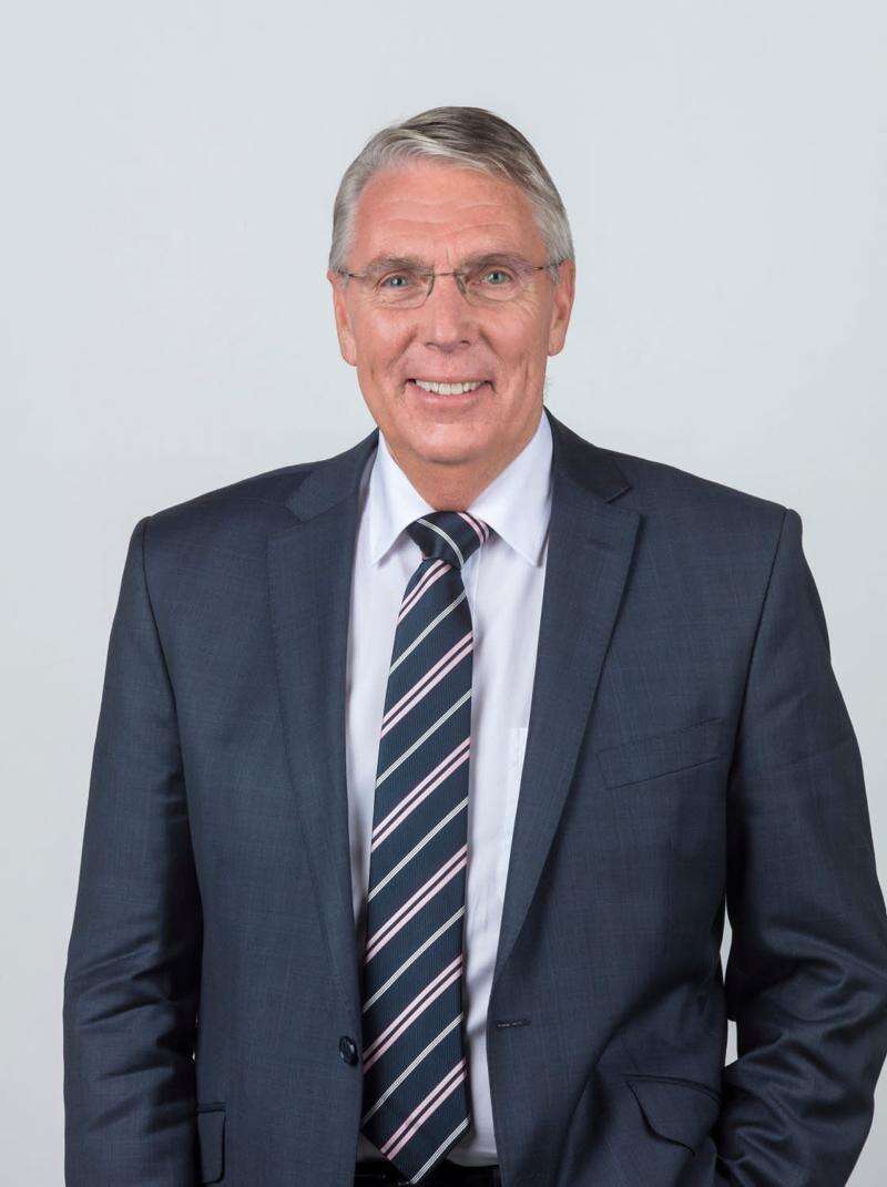 Peter Walsh calls for Echuca bus review timeline | Shepparton News