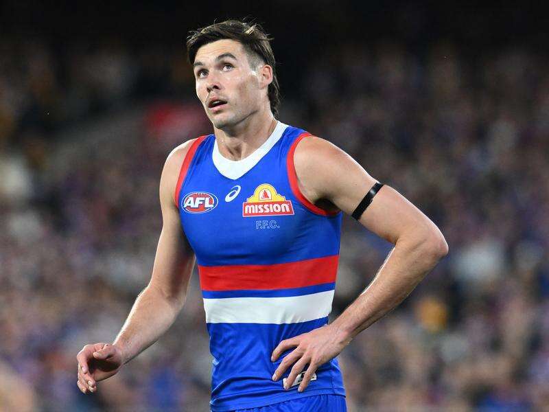 Bulldogs star Sam Darcy subbed off with knee injury | Kyabram Free Press