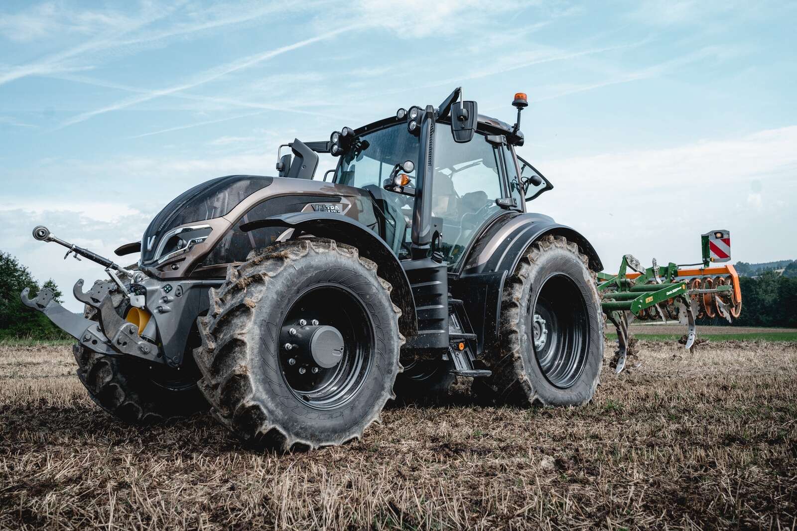 Power, intelligence, drivability and comfort in new Valtra T Series ...