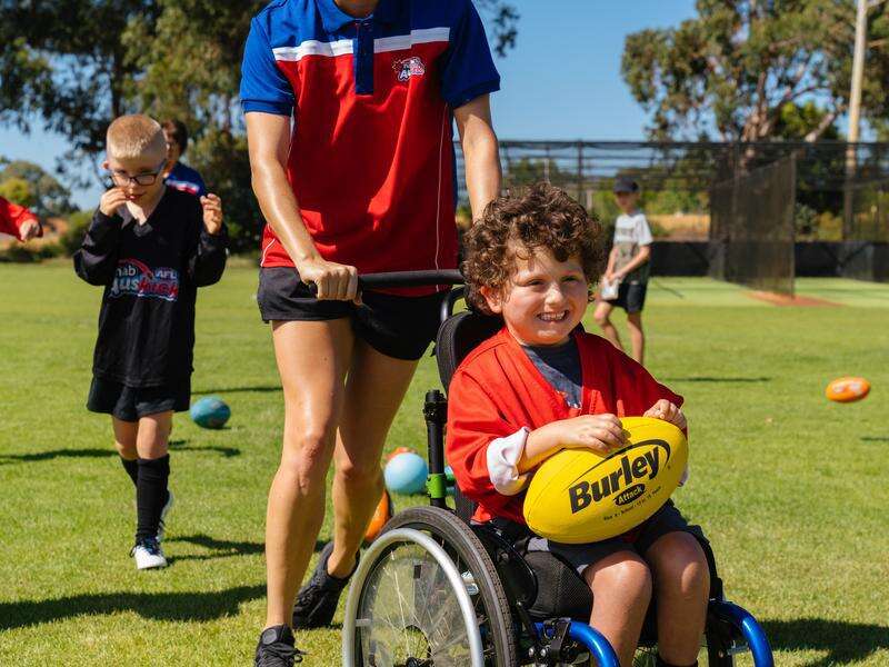 Disability inclusion program levels footy playing field | Riverine Herald
