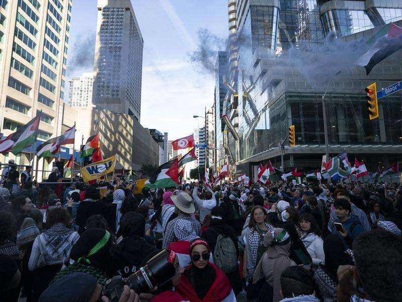 Thousands around the world protest Middle East war | Kyabram Free Press