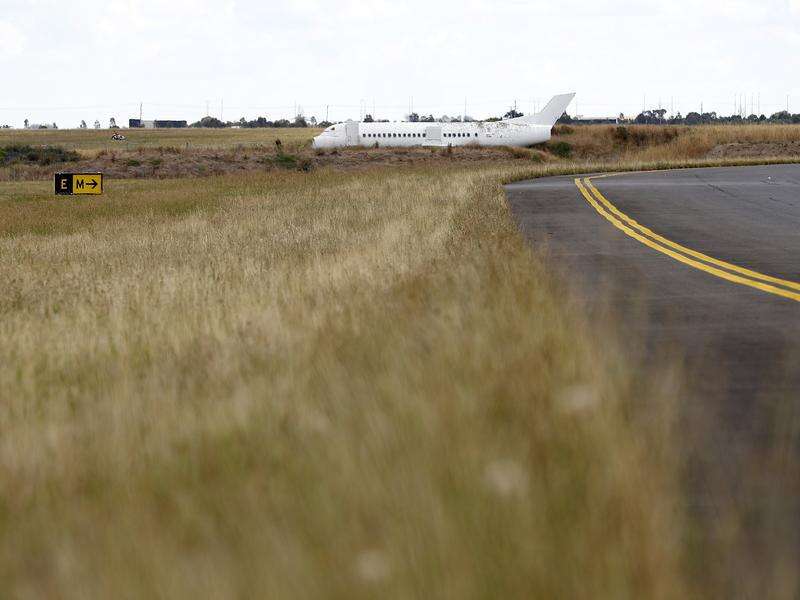 Up, up and away, Melbourne's third runway to take off | Country News