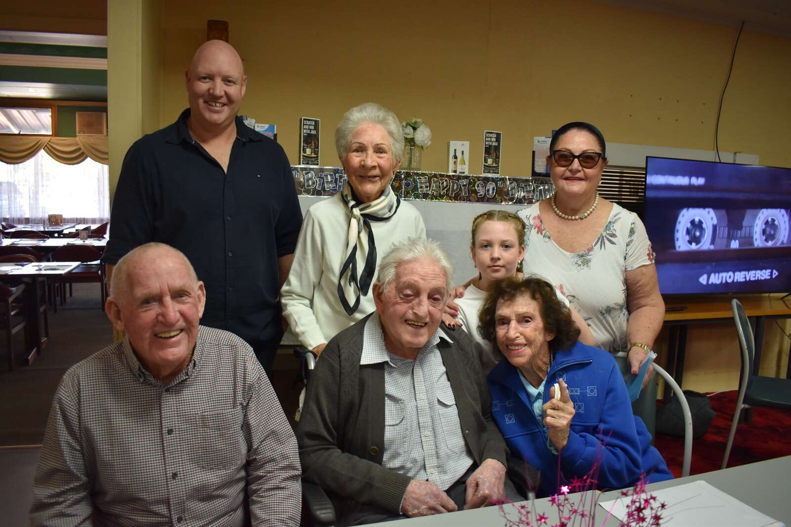 Pub party for Owen’s 90th | Shepparton News