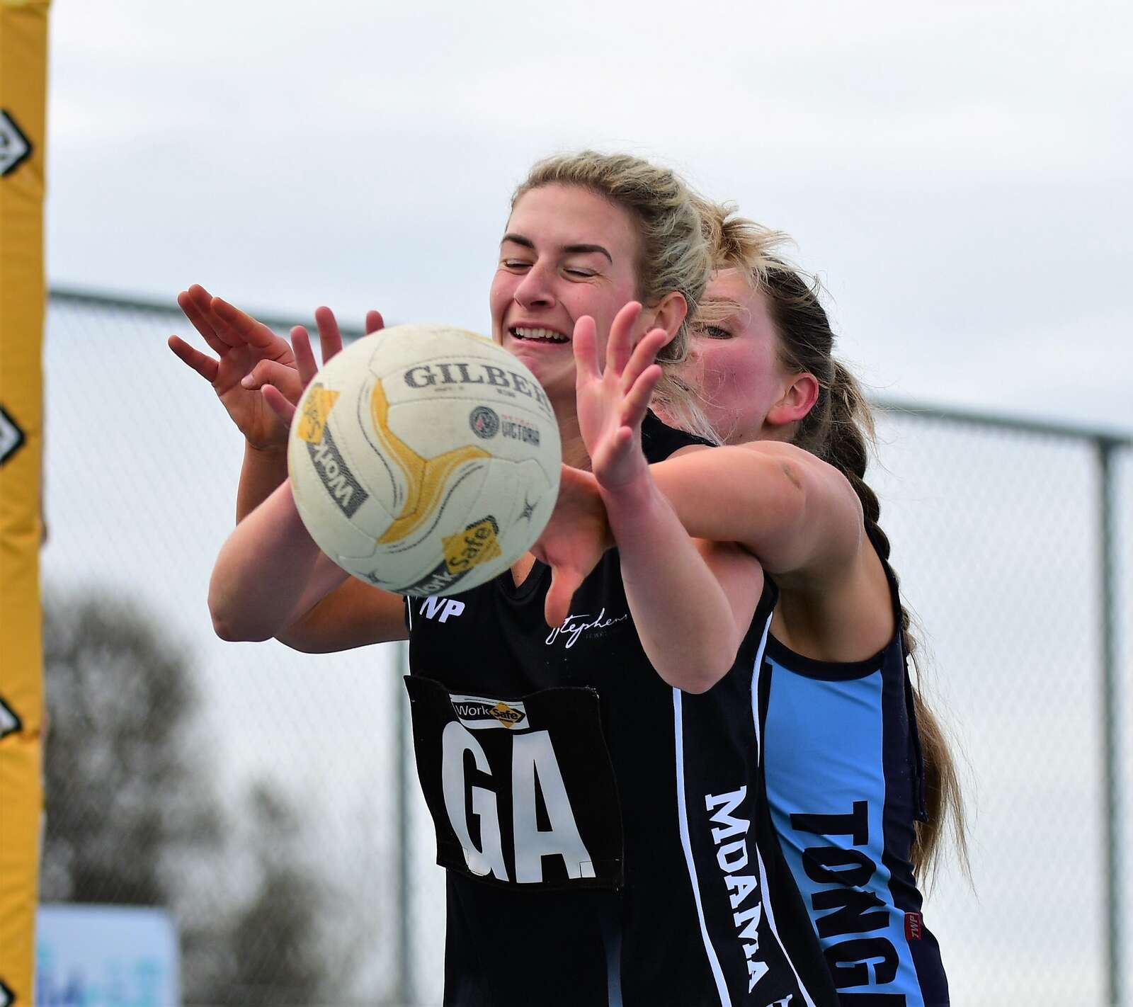 MNL | Gallery | Trio of frantic finishes headline seismic round of A ...