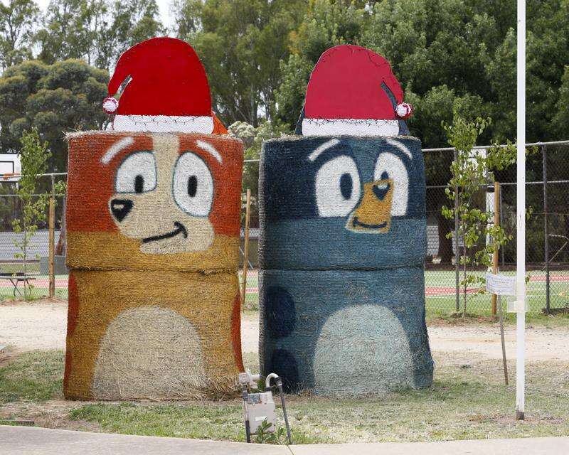 Get around hay bale trail | Riverine Herald