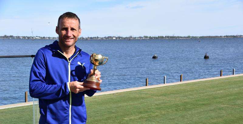 Revered jockey takes to the green | Shepparton News