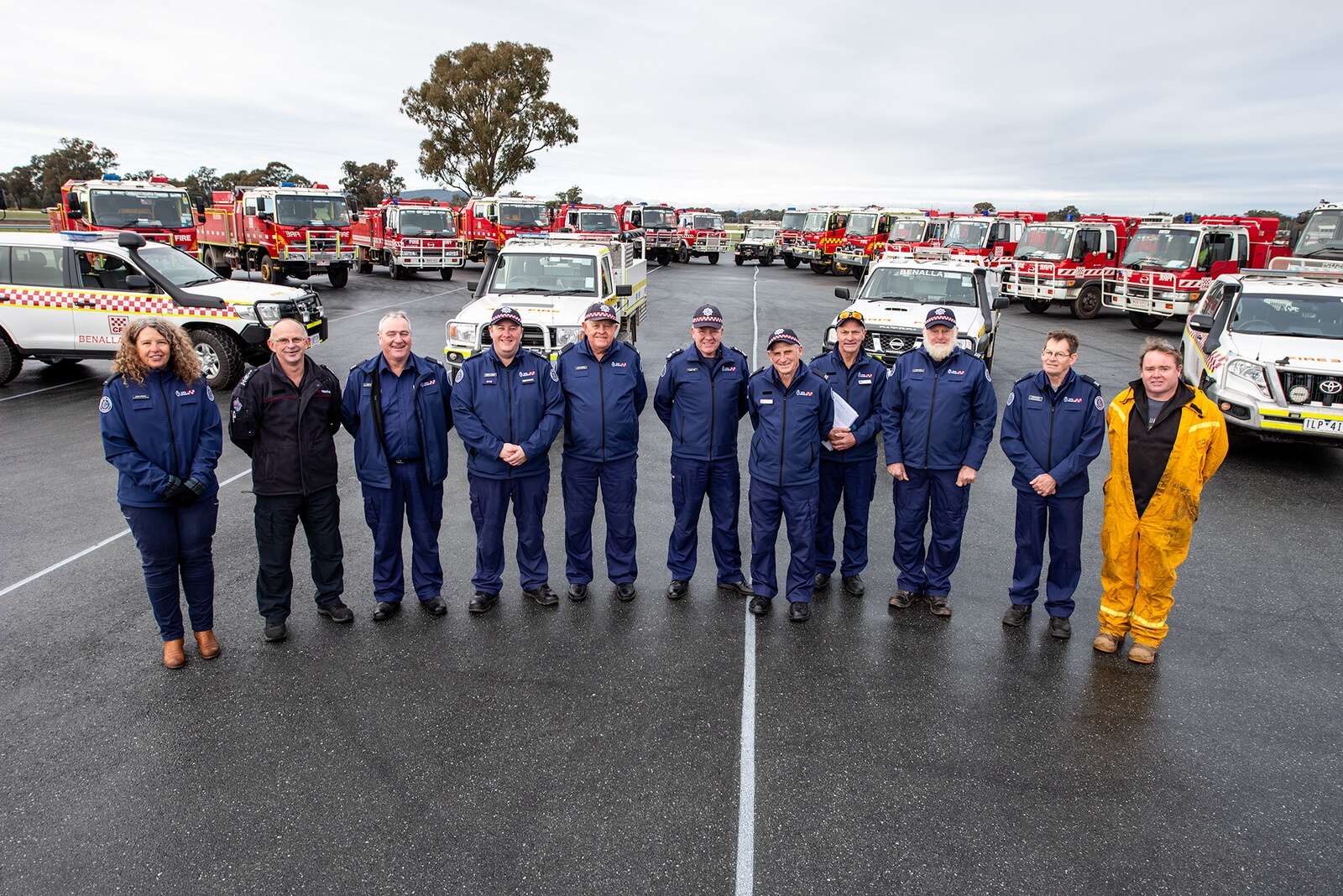 Jim’s spectacular farewell with 26 CFA vehicles marking his 26 years at ...