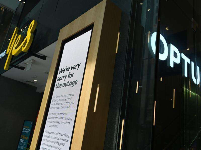 Optus inquiry to zero in on emergency calls, complaints | Country News