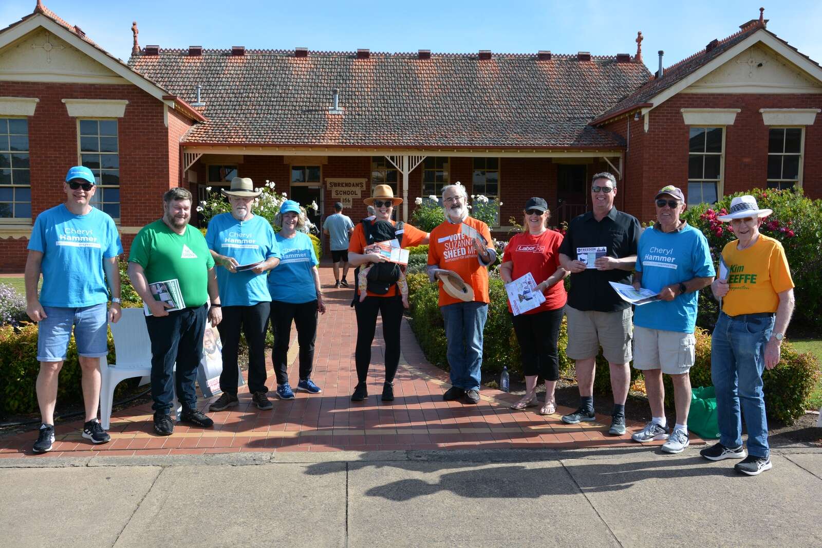 How-to-vote election volunteers | Riverine Herald