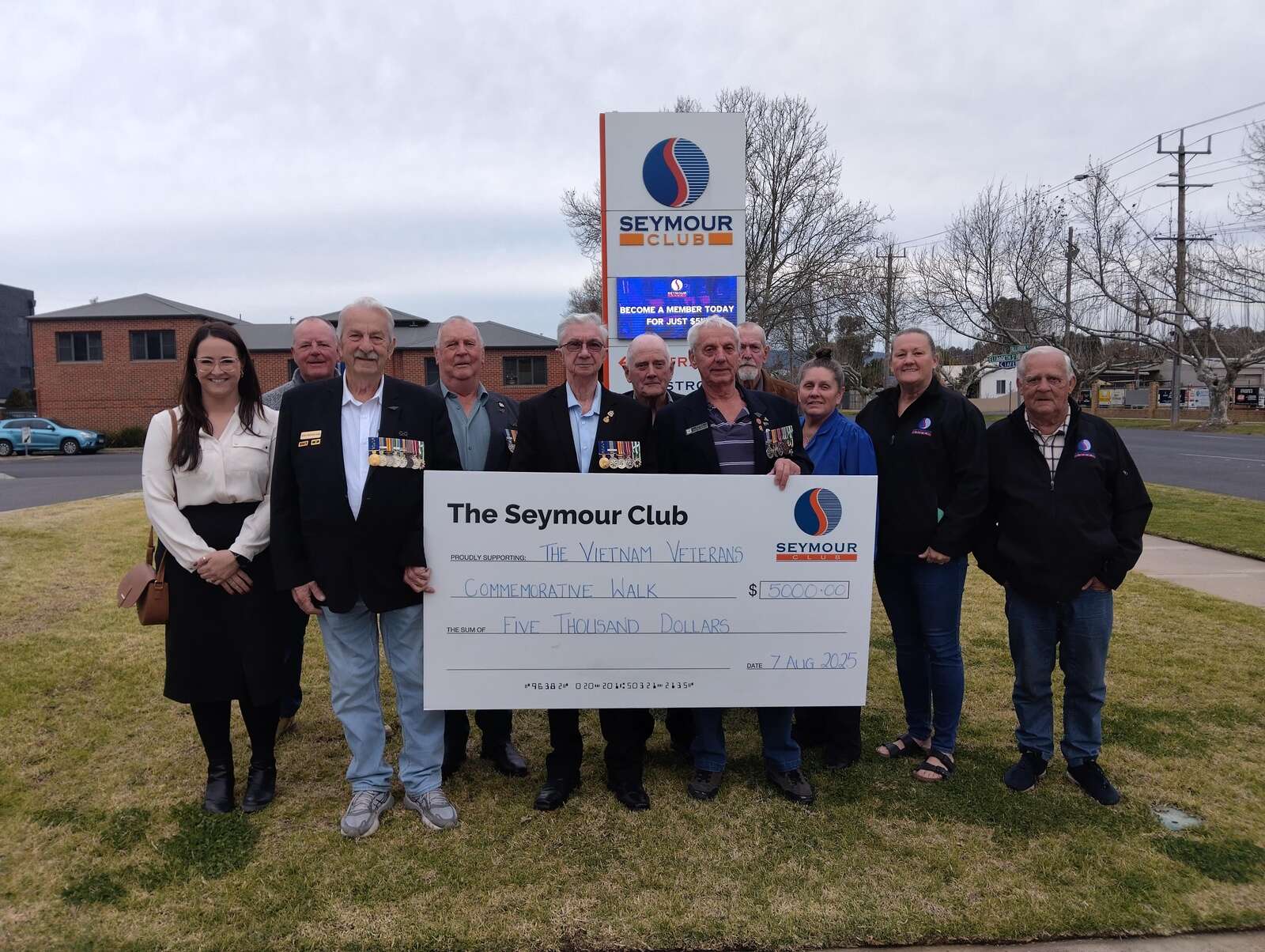 Seymour Club pledges $5000 to Vietnam walk | Seymour Telegraph