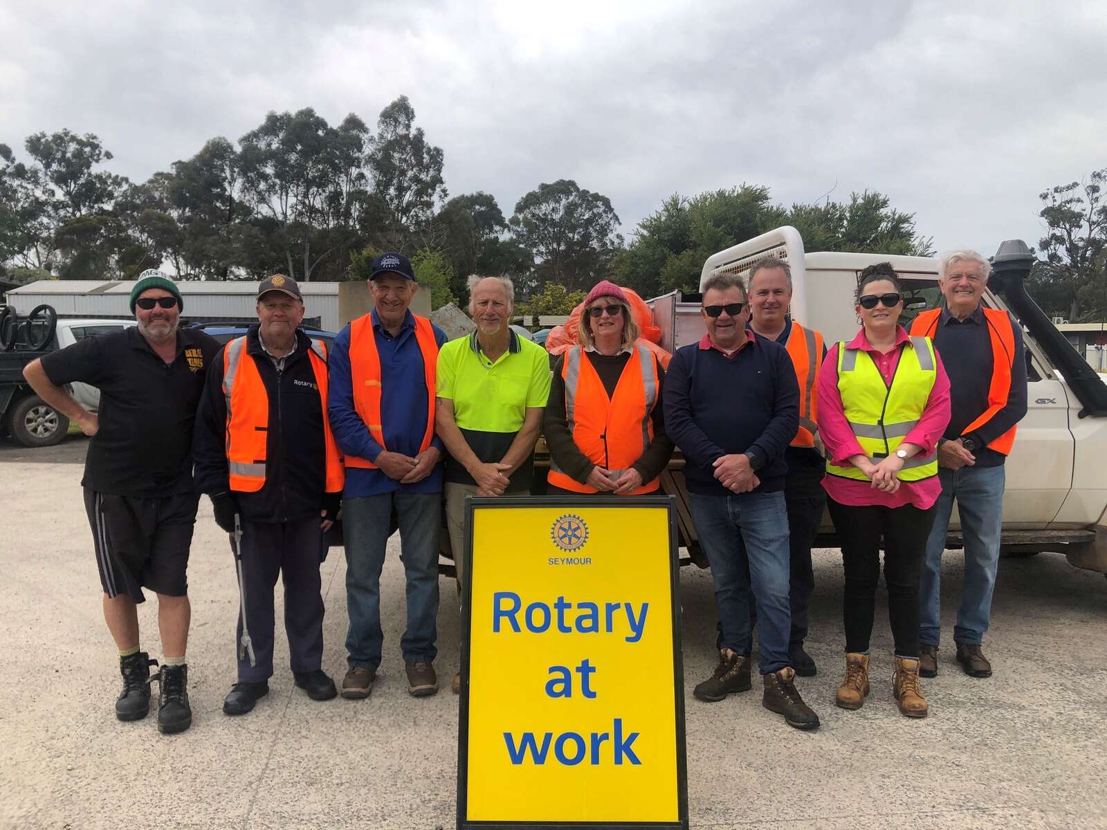 Rotarians keep roadsides clean | Seymour Telegraph
