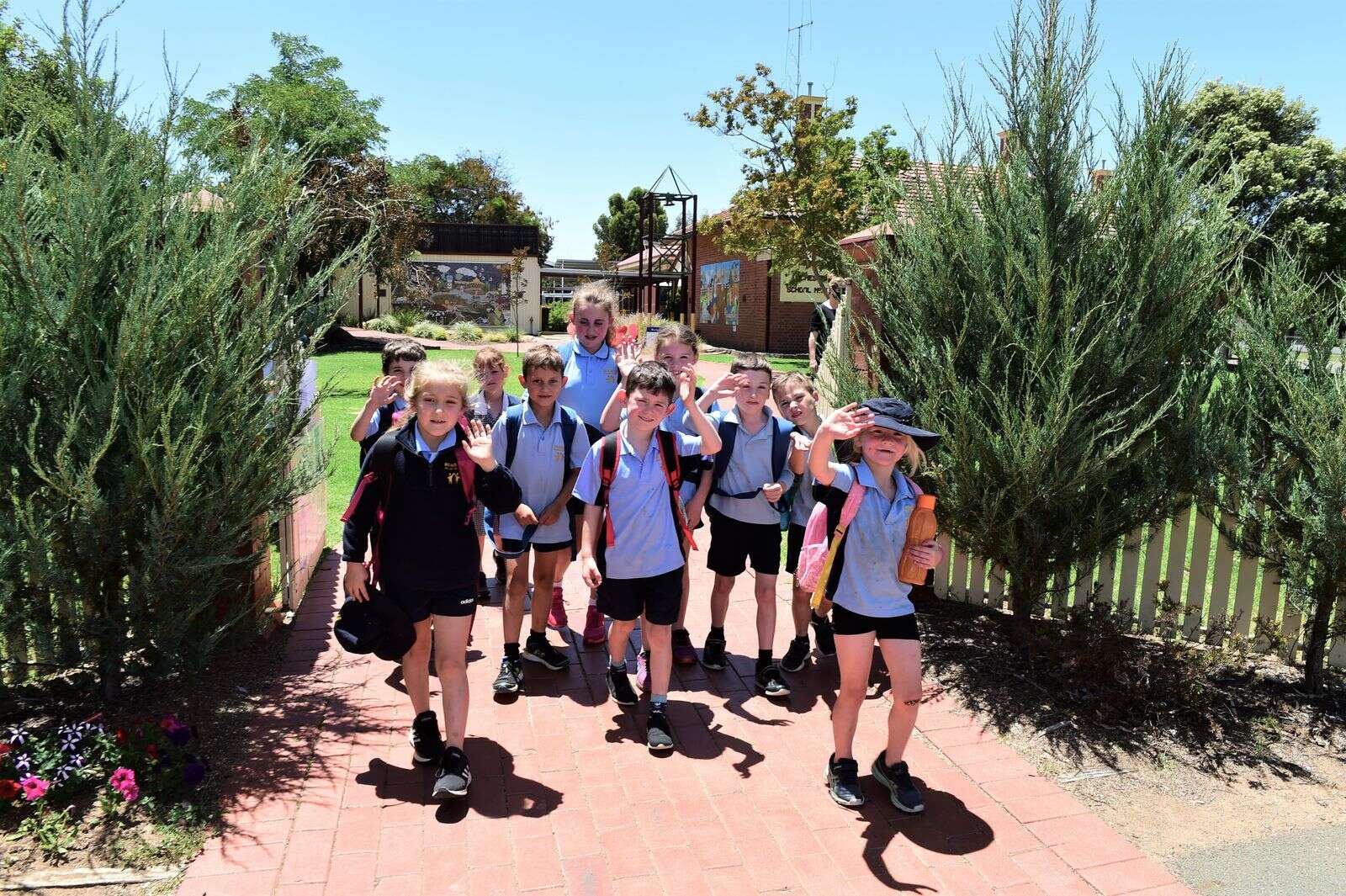 School’s out: Grade 6 class graduating | Riverine Herald