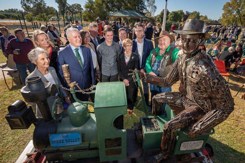 Tim’s memorial sculpture unveiled | Corowa Free Press
