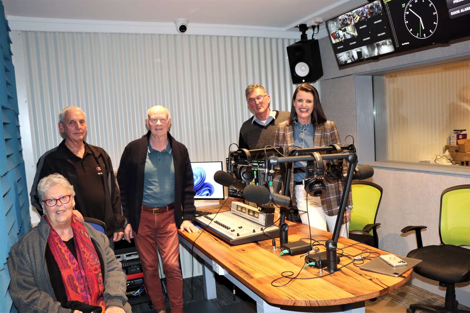 Seymour FM flooded with community spirit | Seymour Telegraph