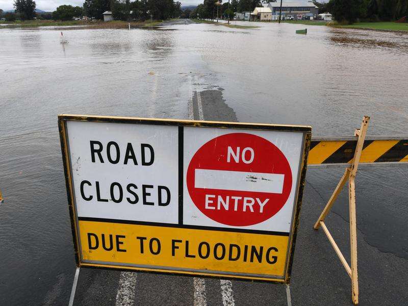 Isolated Qld towns warned of more flooding | Country News