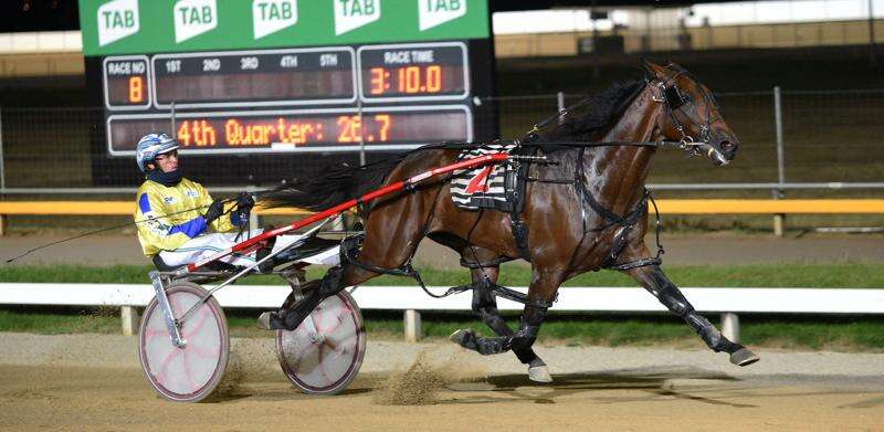 Max Delight takes out Victoria Cup for Avenel's David Aiken ...