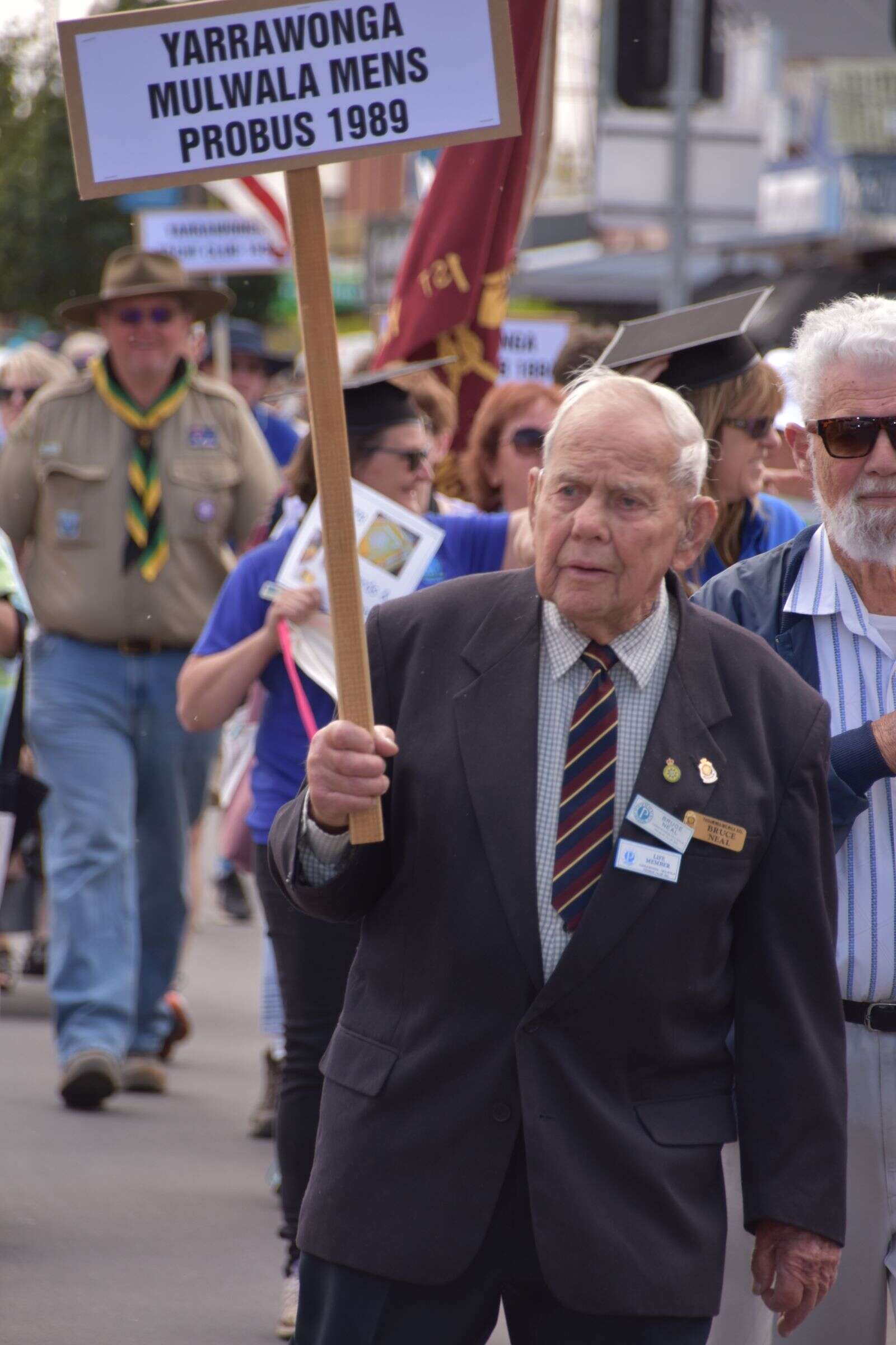 Mourners farewell Bruce Neal | Shepparton News