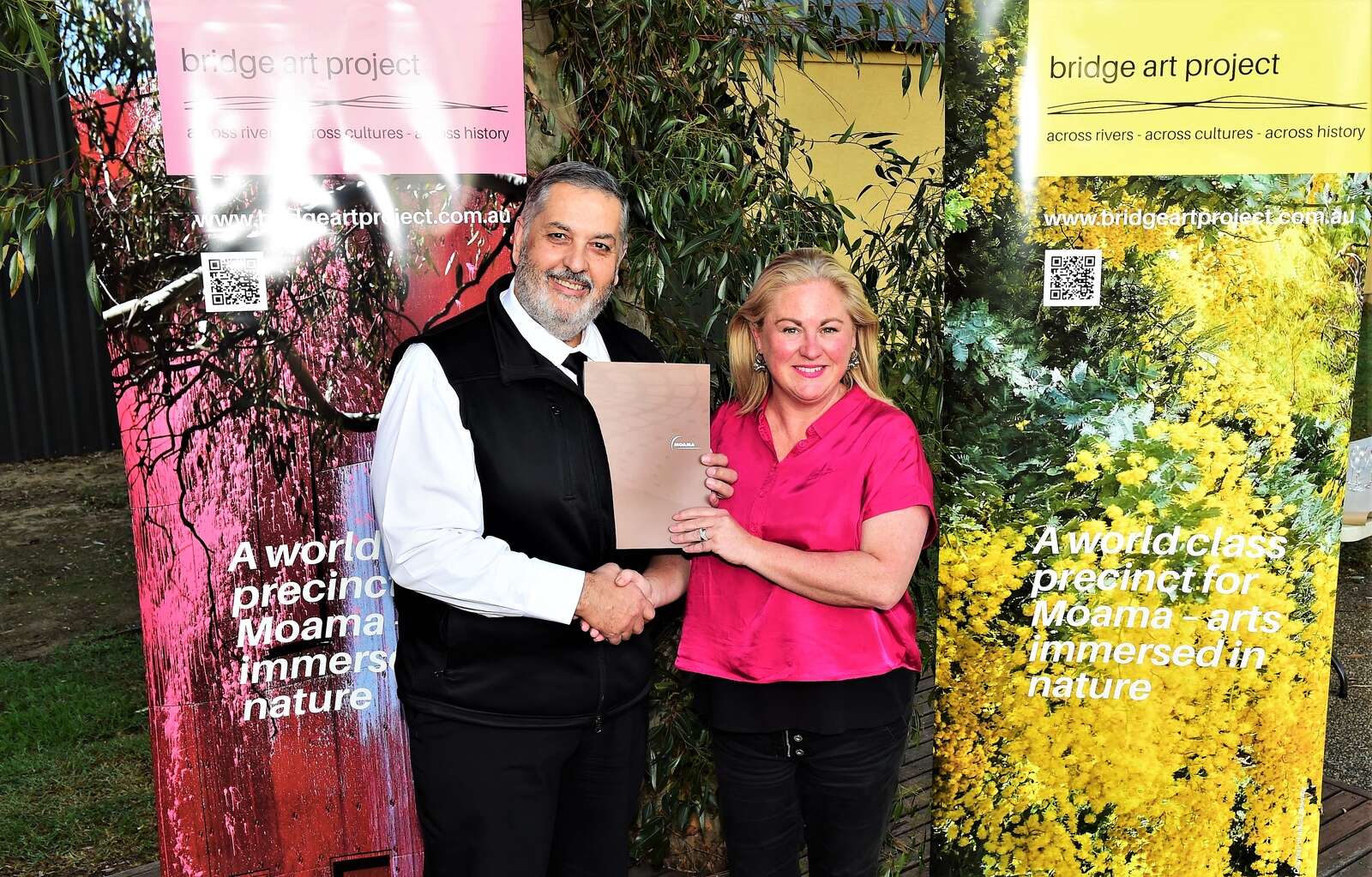 Bridge Art Project gets a helping hand to kick off fundraising ...