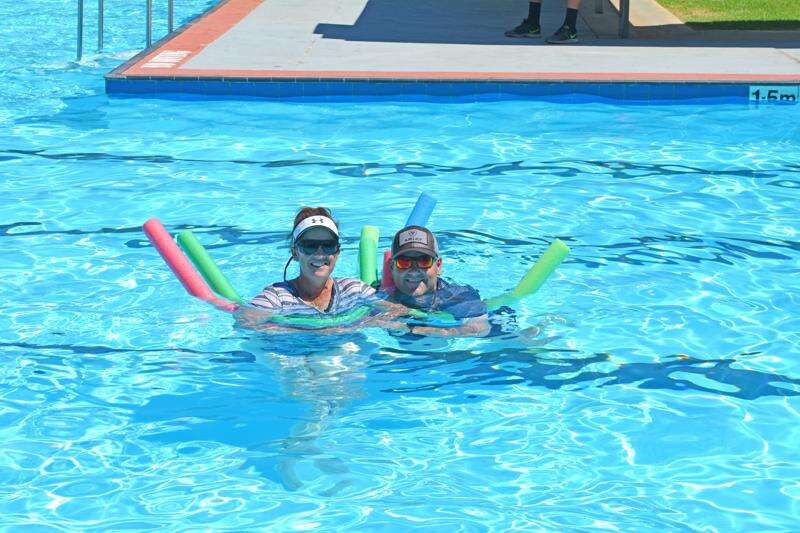 South Australians enjoying Finley | Southern Riverina News