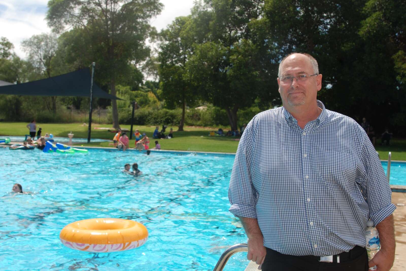 Mayor remembers Tonny pool times | Riverine Herald