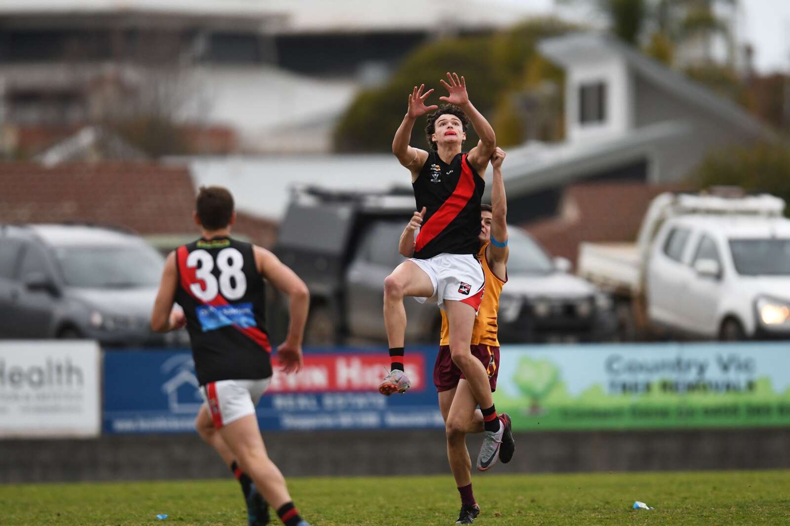 Ky hangs on after flying start | Kyabram Free Press