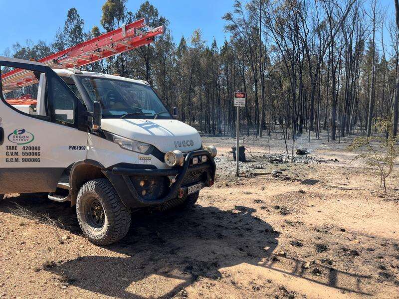 Windy conditions fuel rapidly moving fire in rural Qld | Country News