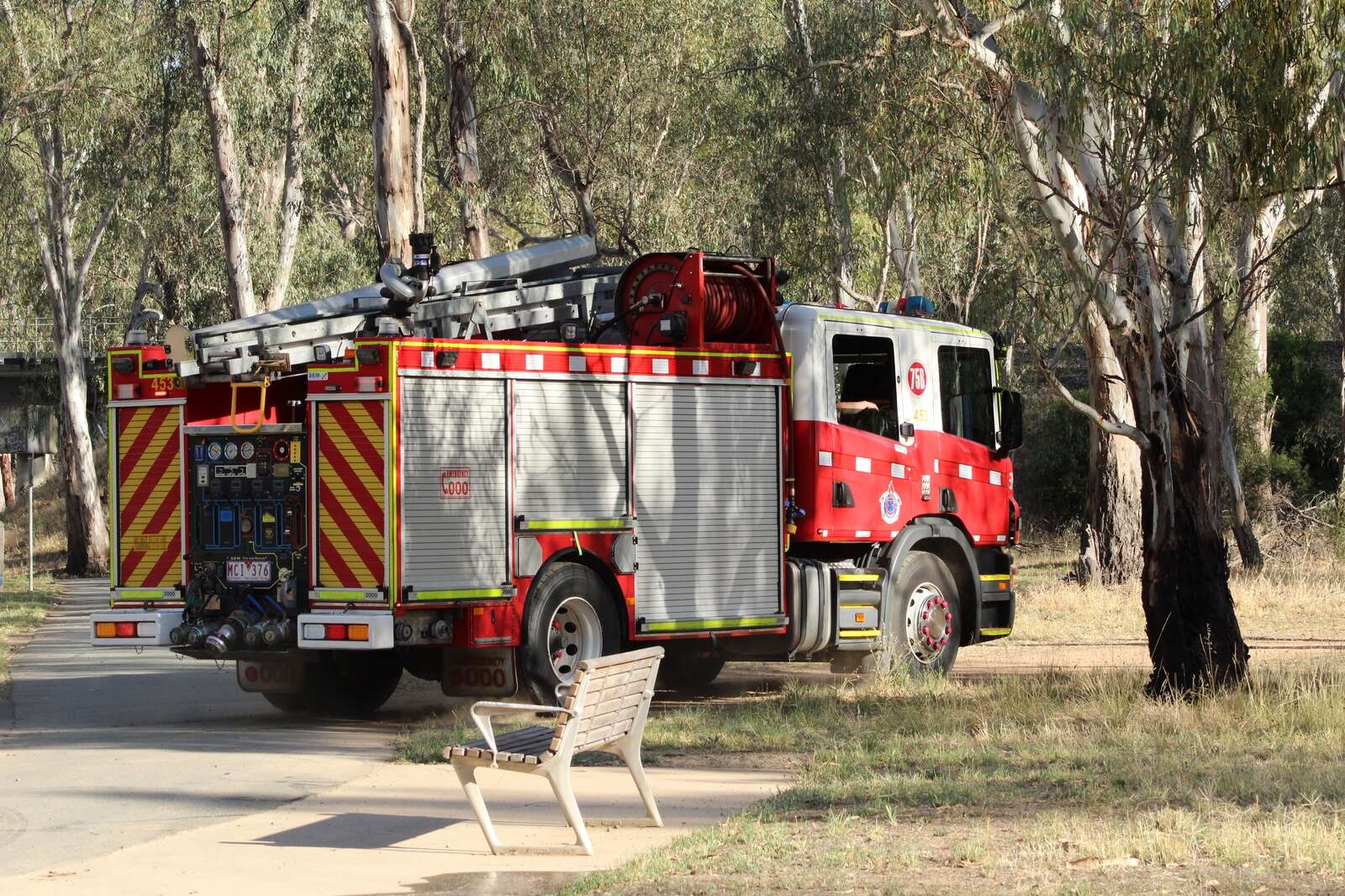 Shepparton fire under investigation on day of extreme warnings ...