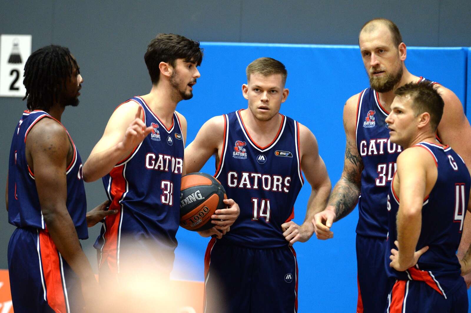 Wilkie shoots lights out as Gators clinch dominant win at home ...