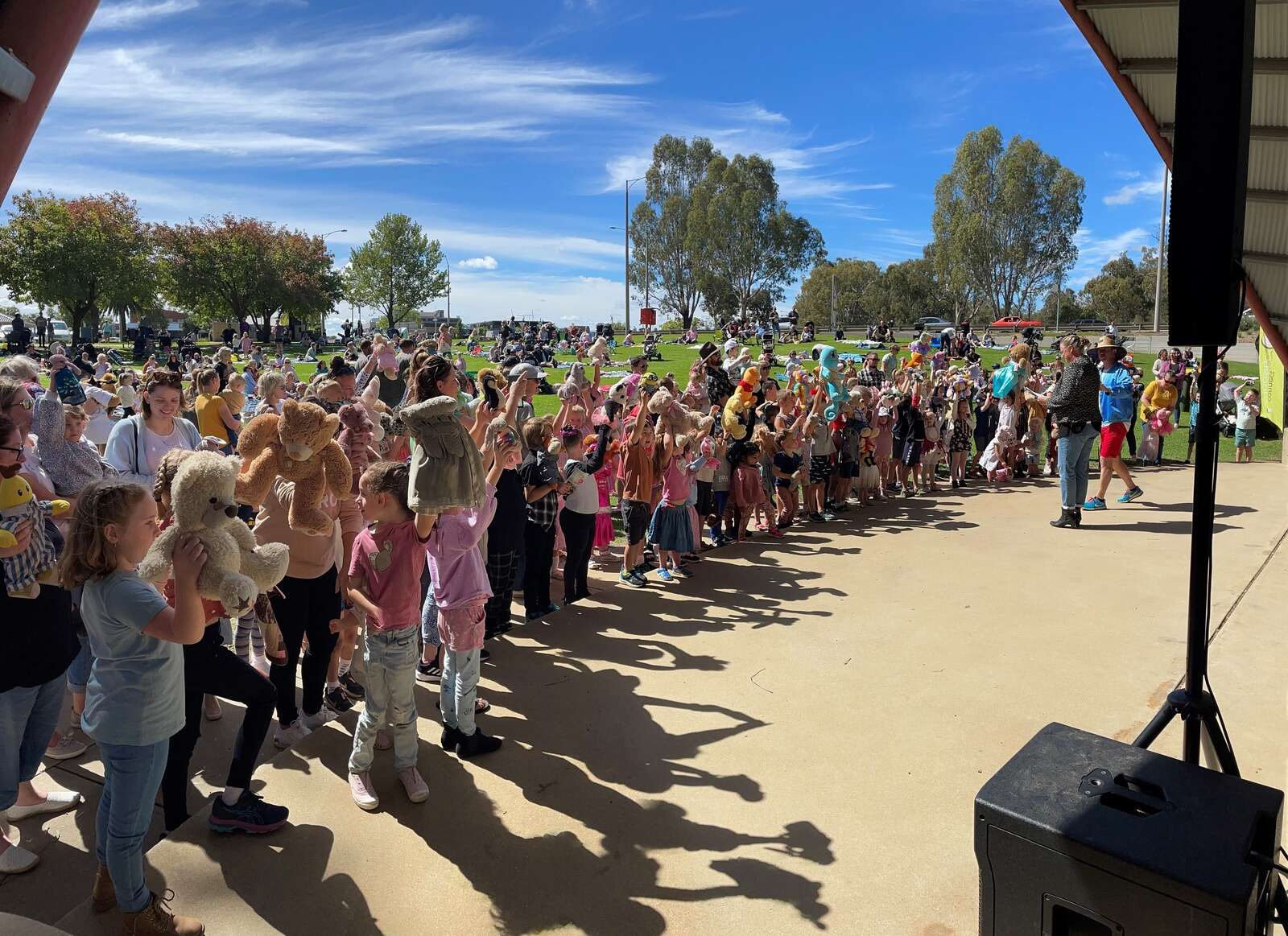 Picnic time for teddy bears | Dairy News Australia