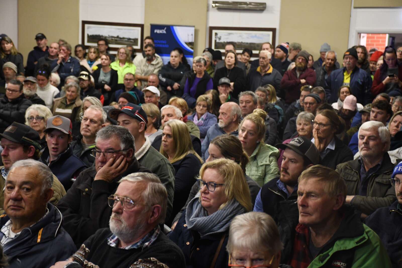 Wind farm developers faced a tough crowd at Nanneella | Shepparton News