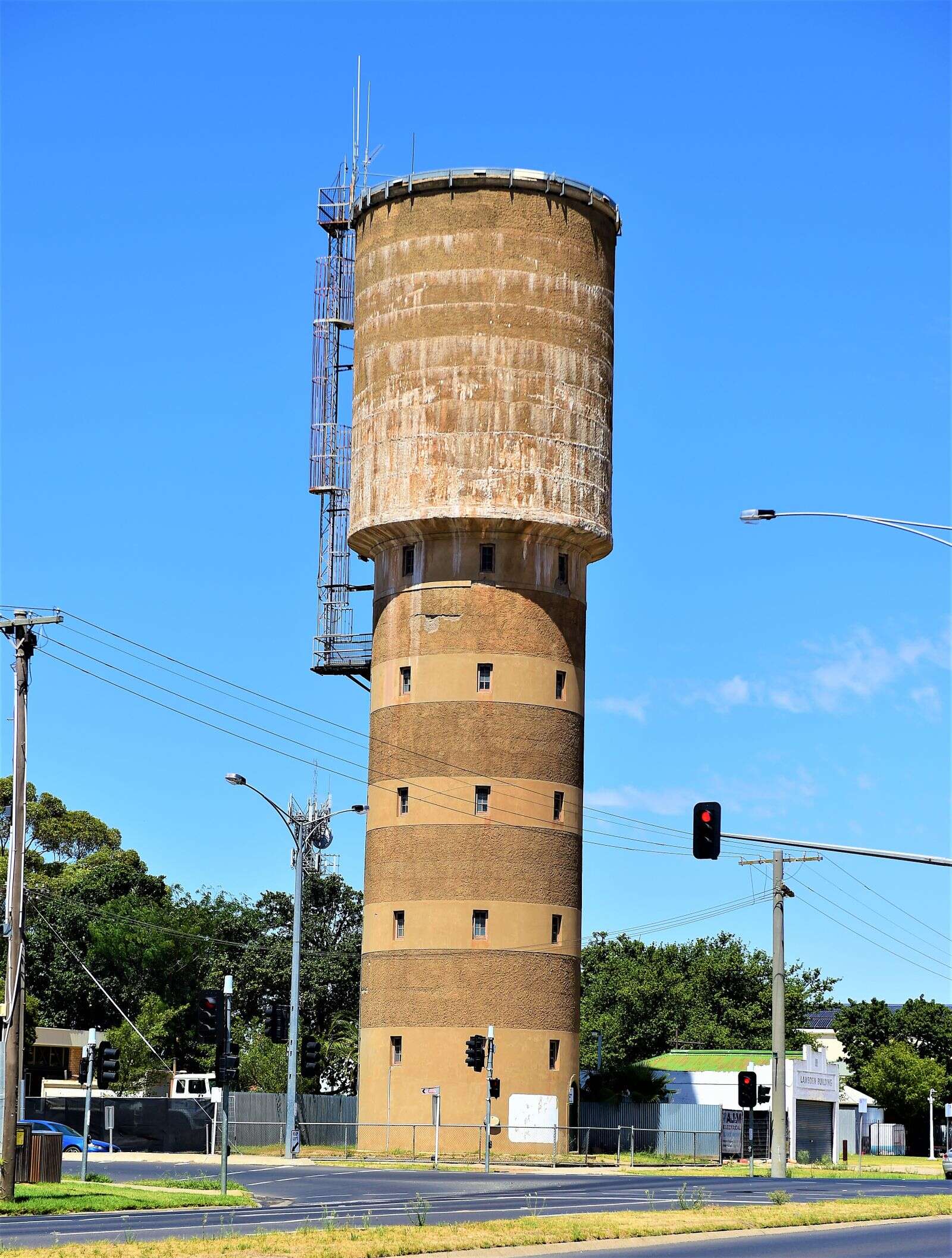Citizen calls for murals to be painted in Echuca | Riverine Herald
