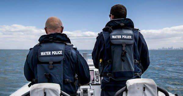 Water police fine dangerous boaters | Riverine Herald