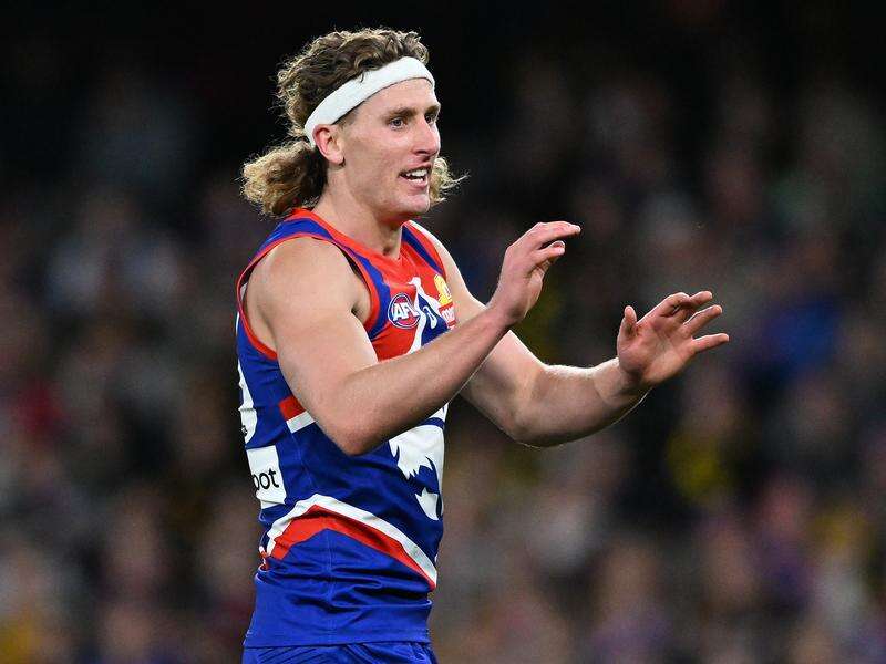 Dogs forward Naughton signs huge AFL deal until 2032 | Riverine Herald