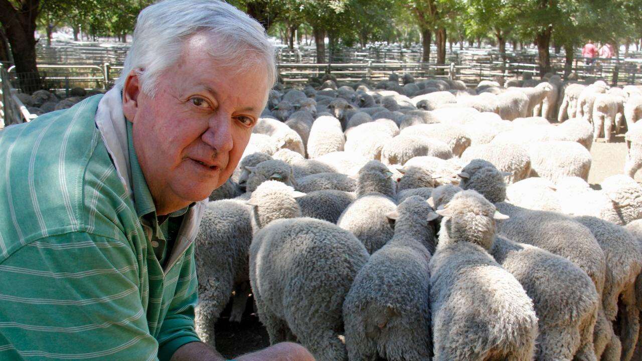 Peter hangs up his boots | Shepparton News