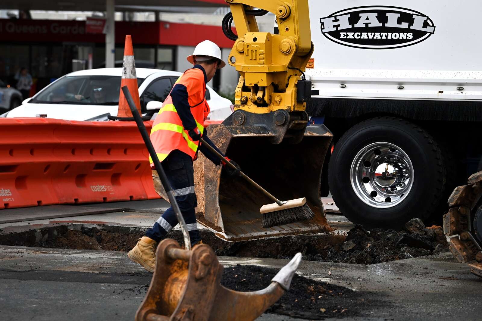 Emergency roadworks explained | Country News