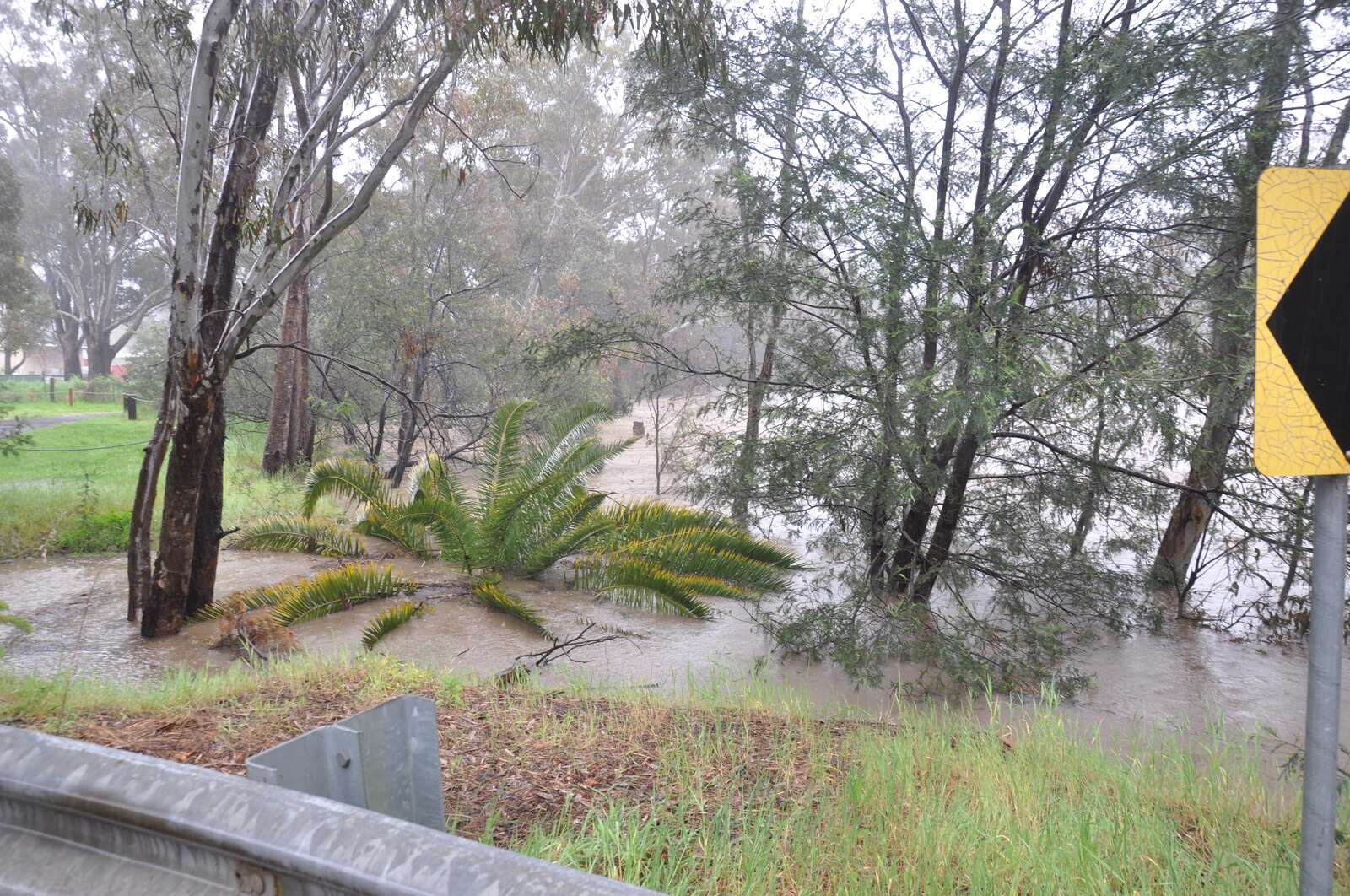 Emergency relief centre open in Seymour, major flooding on the way ...