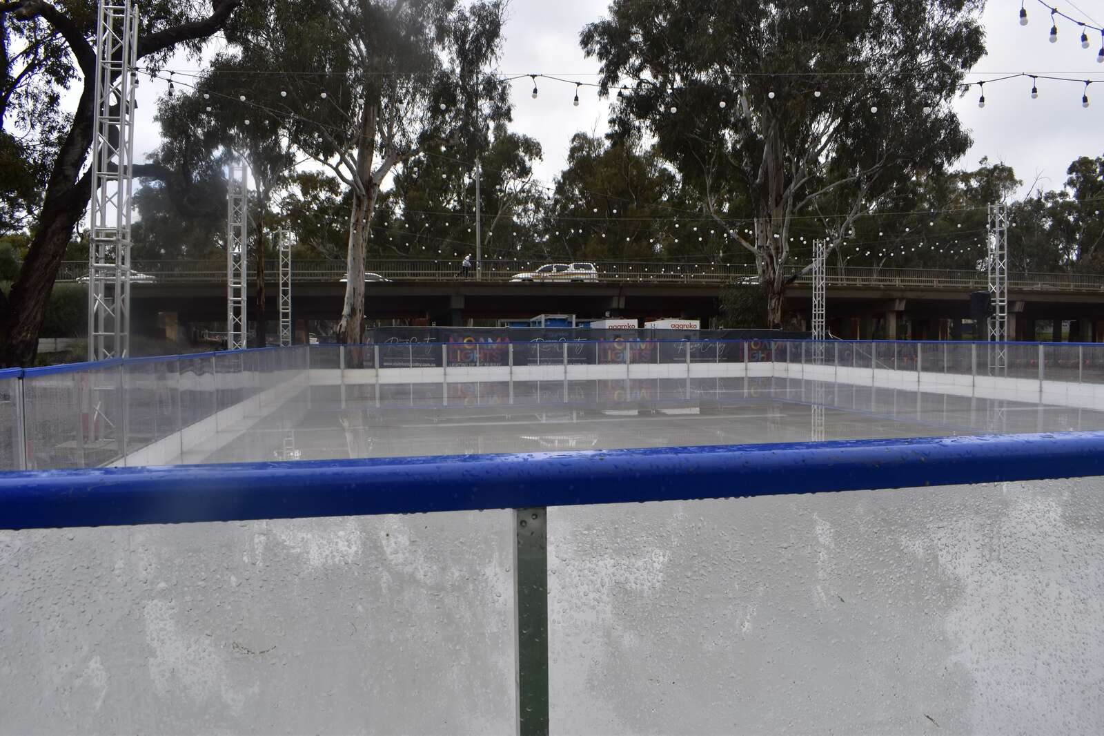 Ice-skating rink opens ahead of Moama Lights | Shepparton News